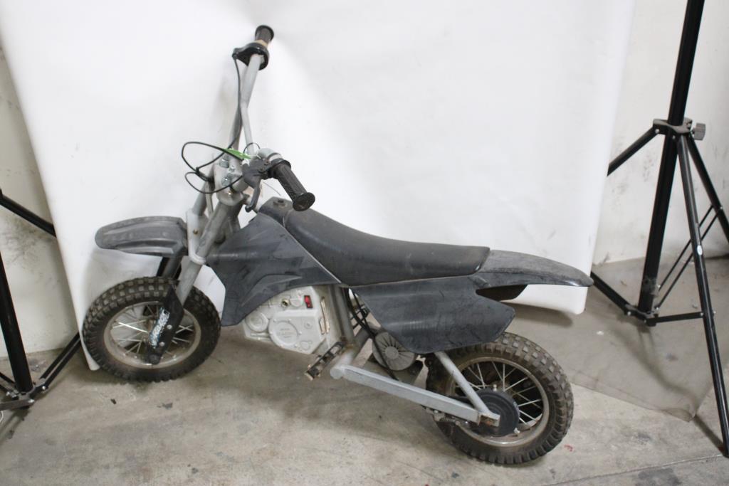 Razor Racing Electric Dirt Rocket | Property Room
