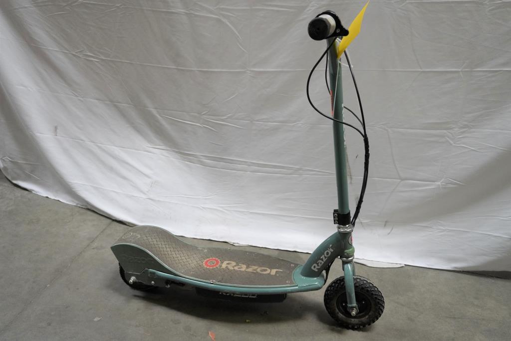 Razor RX200 Electric Scooter | Property Room