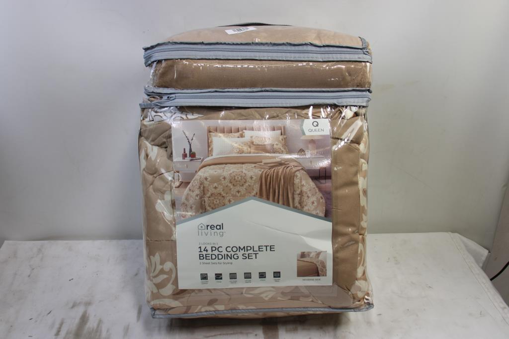 Real Living, 14 Pc Complete Bedding Set, Queen | Property Room