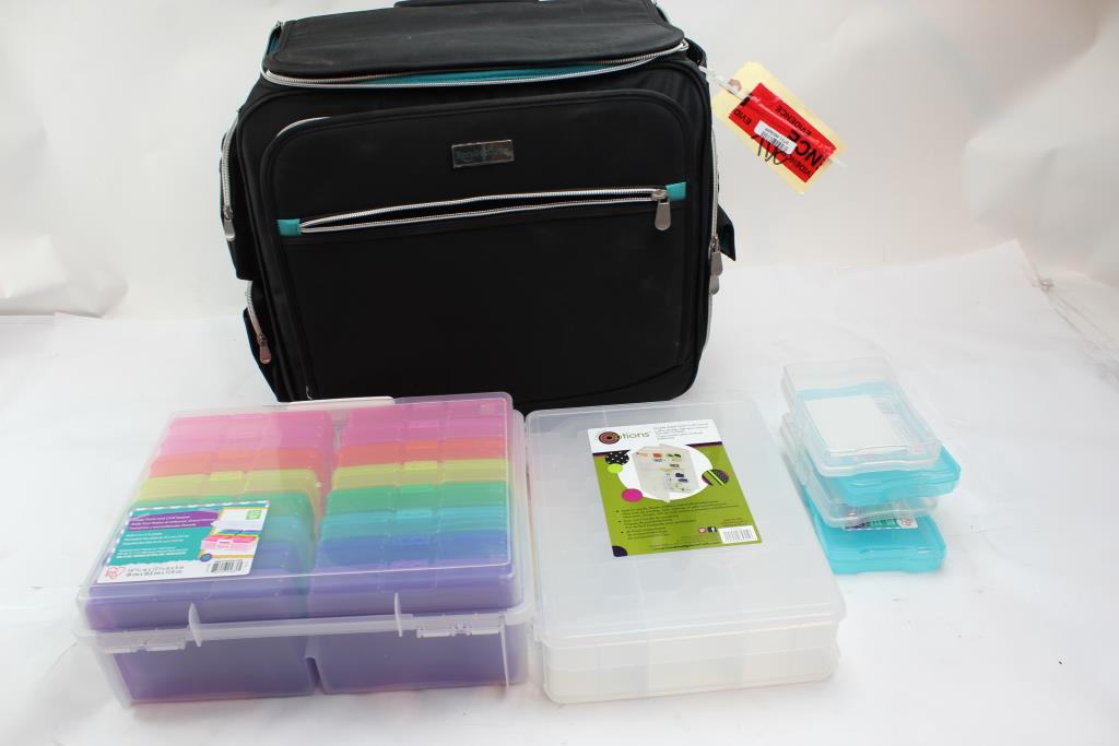 Recollections Rolling Box With Plastic Containers 14 Pieces | Property Room