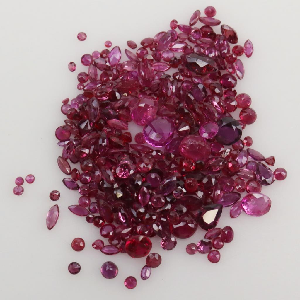 Red Faceted Loose Jewelry Craft Stones, 190+ Stones | Property Room