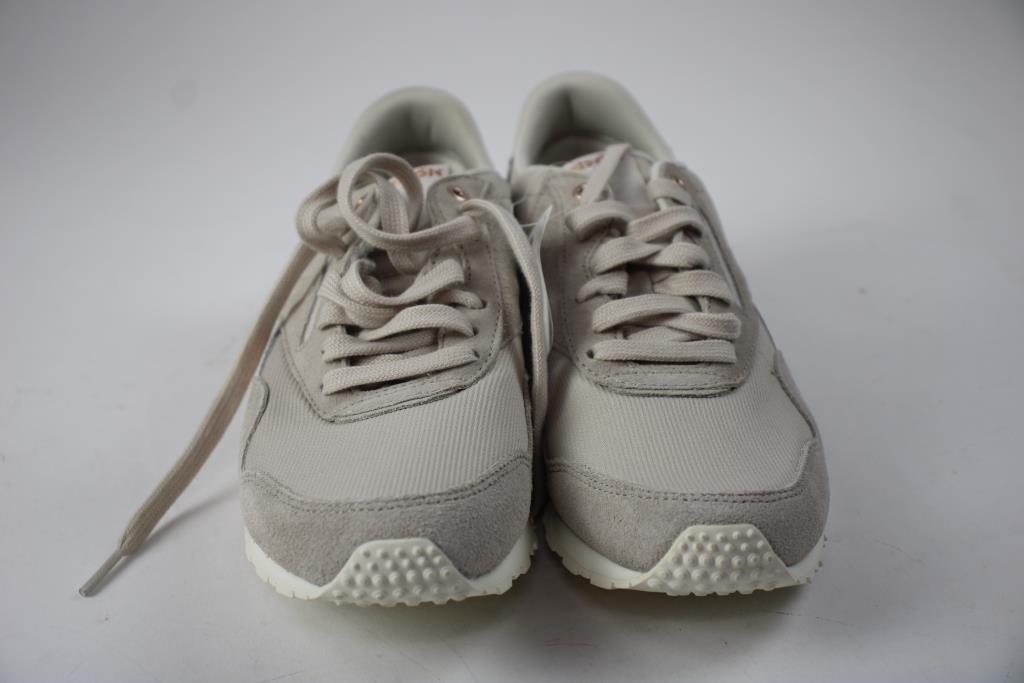 Reebok Women's Classic Nylon Slim Gym Shoes, Size 6.5 | Property Room