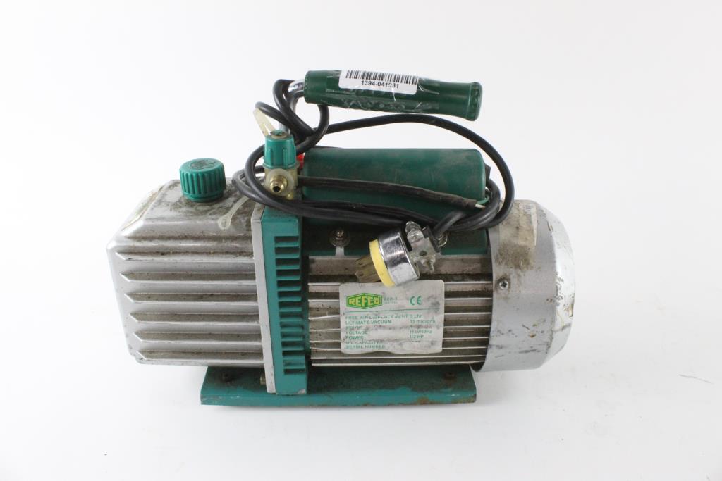 Refco Free Air Displacement Ultimate Vacuum | Property Room