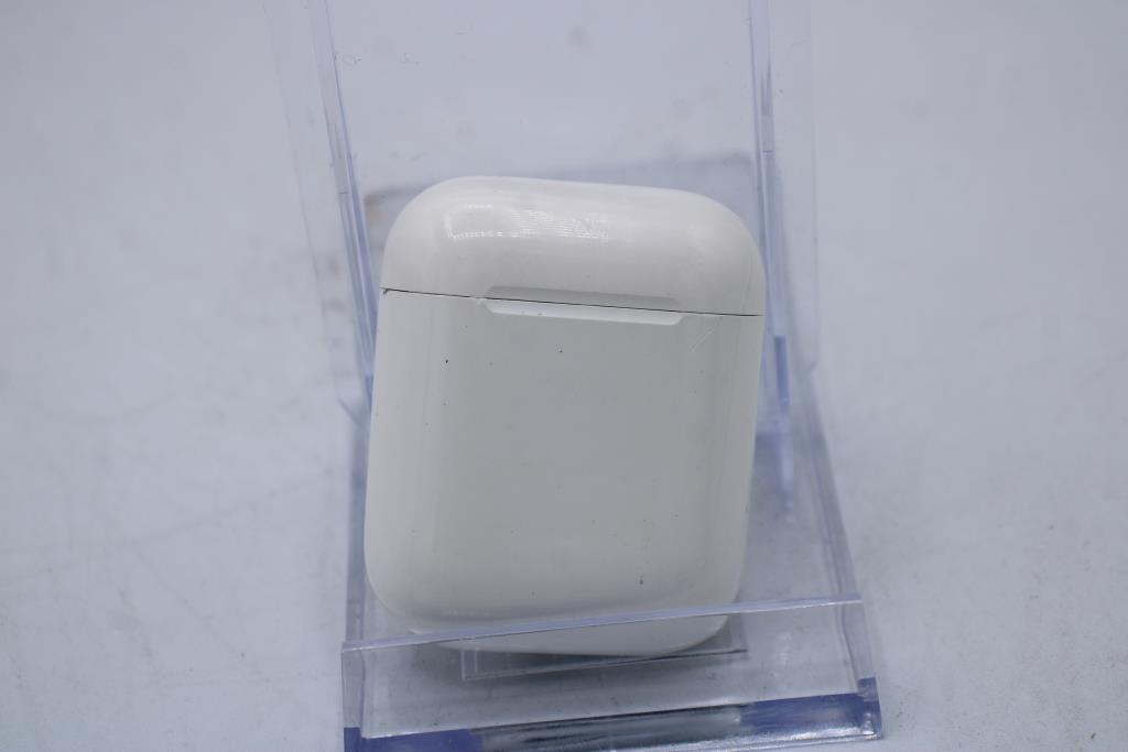 Right Apple AirPod With Charging Case | Property Room