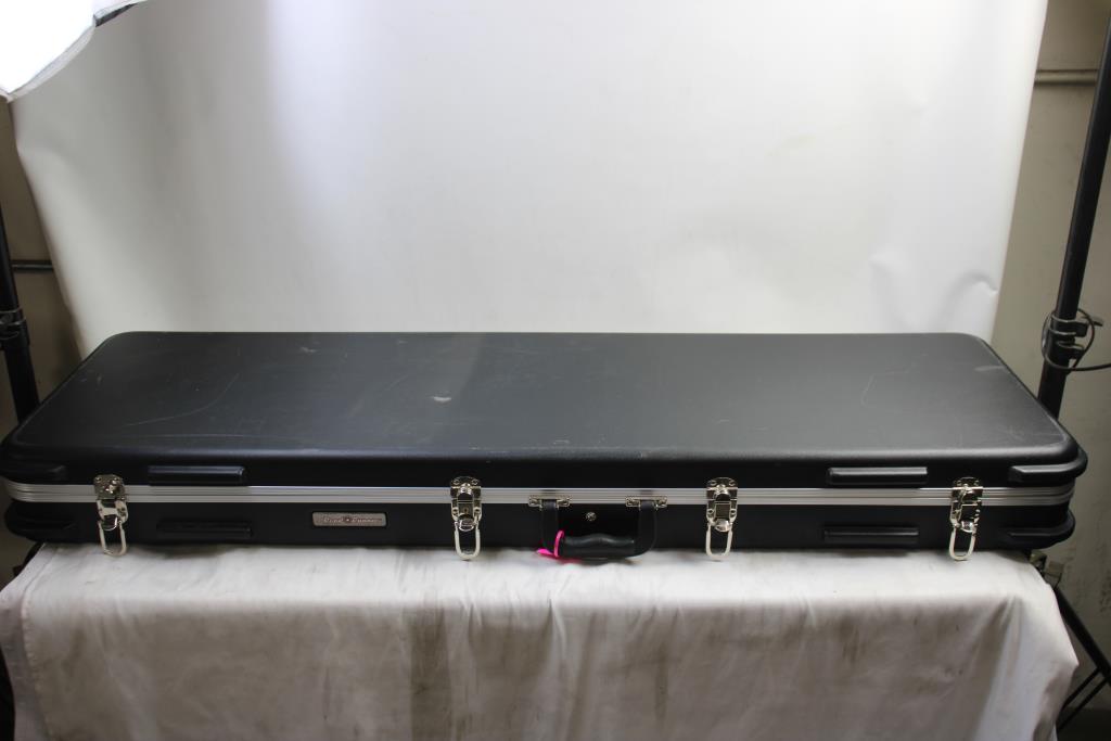 Road Runner Hard Electric Guitar Case | Property Room