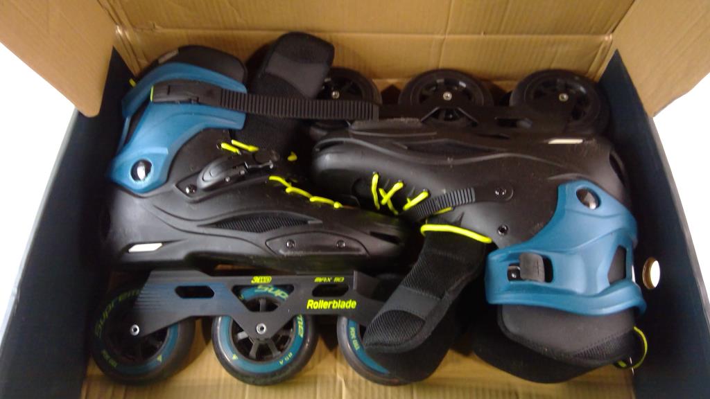 Rolerblade Mens Skates, Size 13 | Property Room