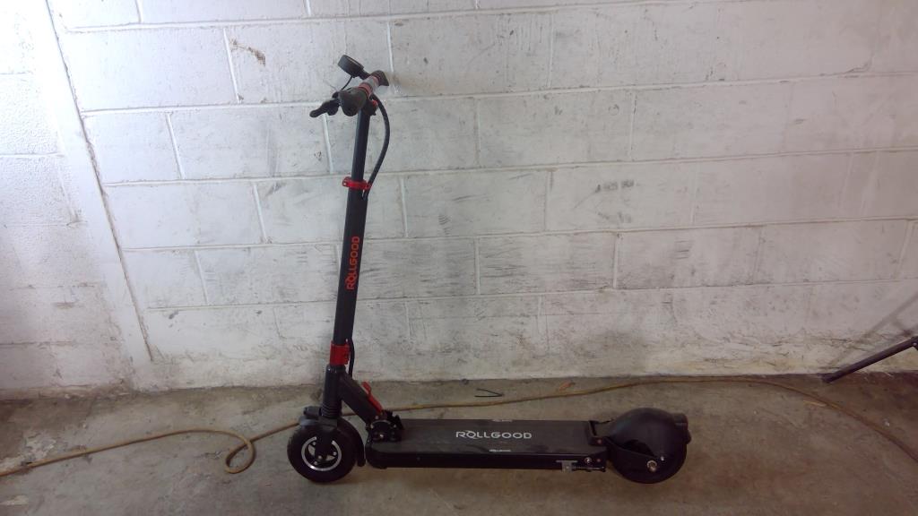 Roll Good Electric Scooter | Property Room