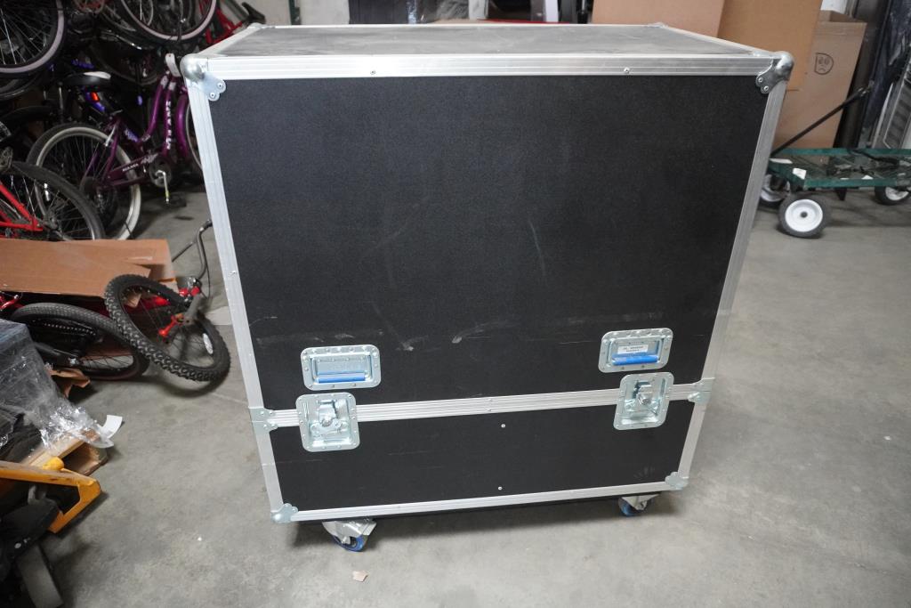 Safe Case Rolling Stage Case | Property Room