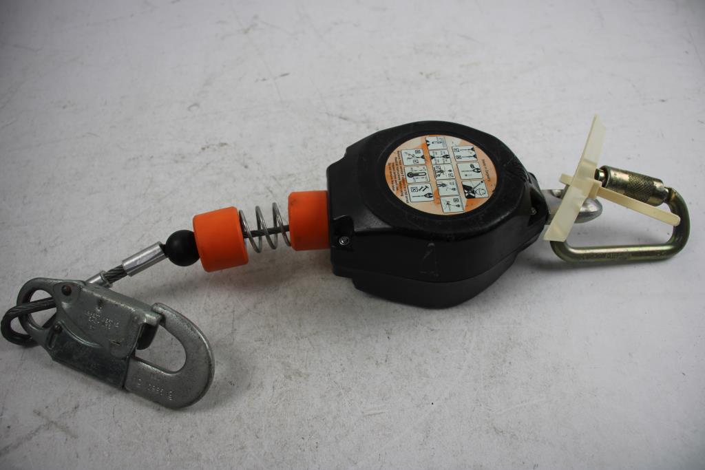 Safewell 3M RLD Series Self-Retracting Lanyard RLD-10 With 10-Foot ...