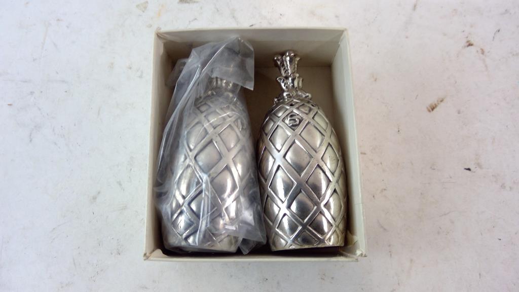 Salt Pepper Shaker Set | Property Room