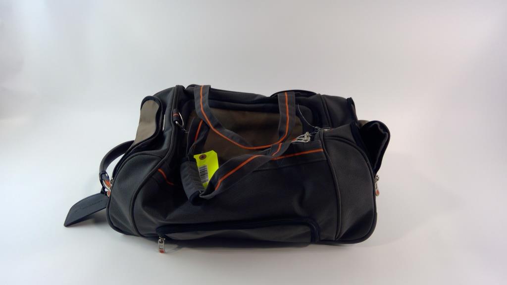 Samsonic Luggage Bag | Property Room