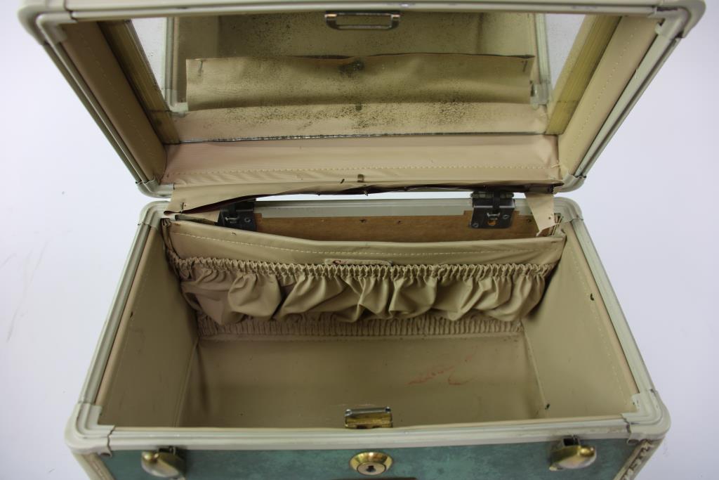 Samsonite Vintage Hard Shell Vanity Suitcase & Regular Suitcase Set ...