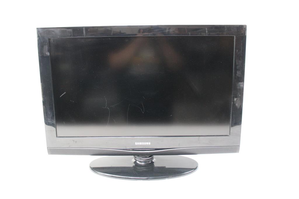 Samsung 32" LCD TV | Property Room