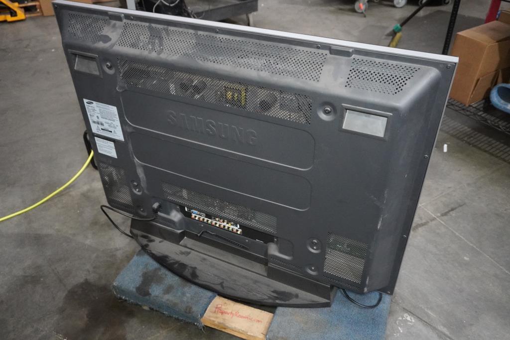 Samsung 42" Plasma Tv | Property Room