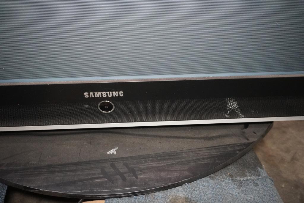Samsung 42" Plasma Tv | Property Room