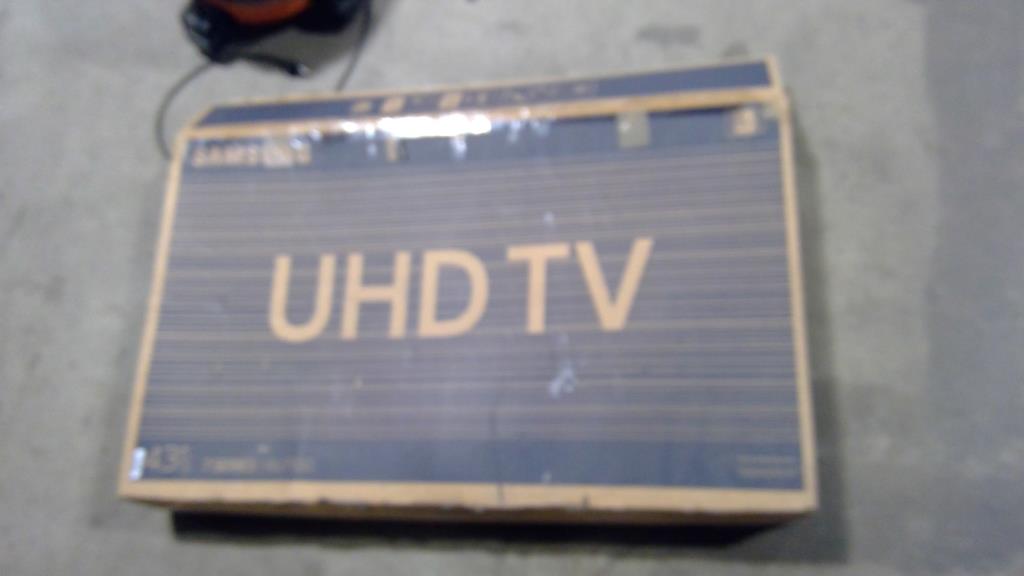 Samsung 43" 7 Series UHD Television | Property Room