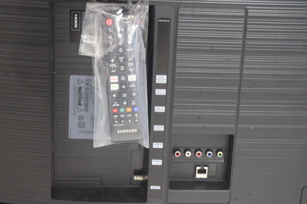 Samsung 55" 7 Series Curved LED 4K UHD Smart TV | Property Room