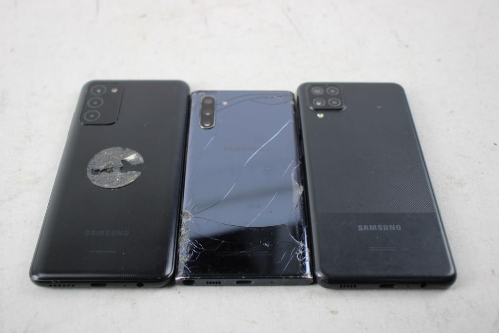 Samsung Cell Phone Lot, 3 Pieces, Sold For Parts | Property Room