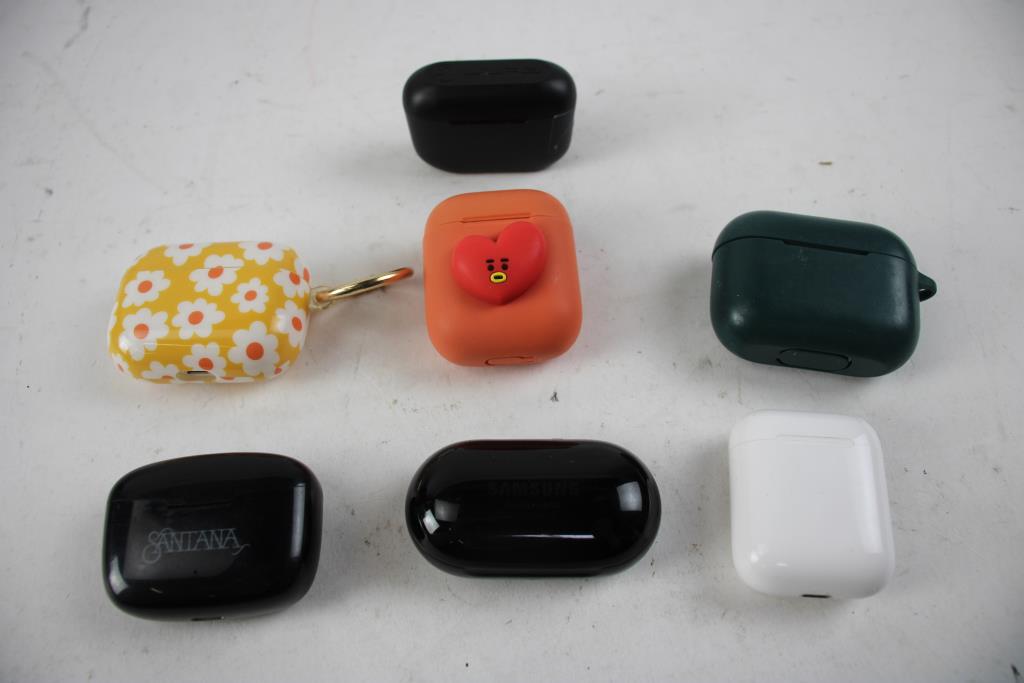Samsung, JLAB, And More Earbud Case Bulk Lot, 7 Pieces | Property Room