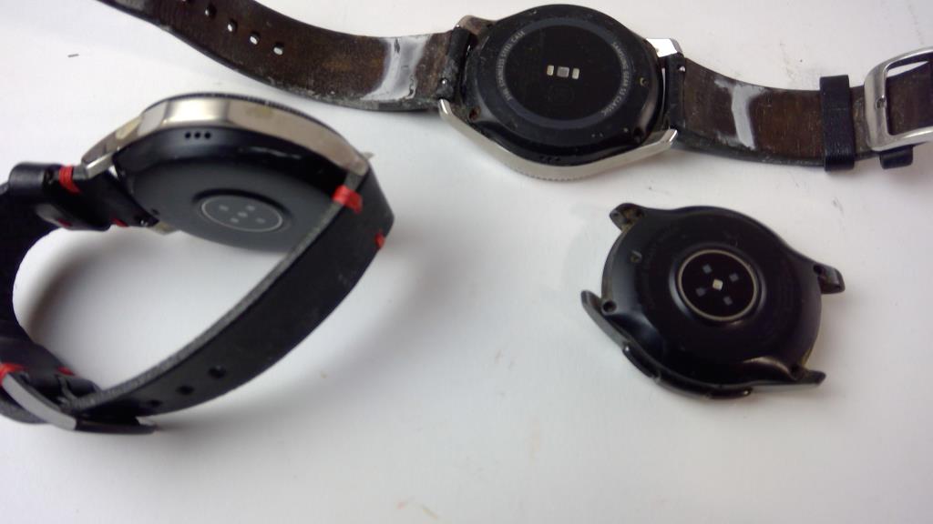 Samsung Smartwatch Lot, Sold For Parts, 4 Pieces | Property Room