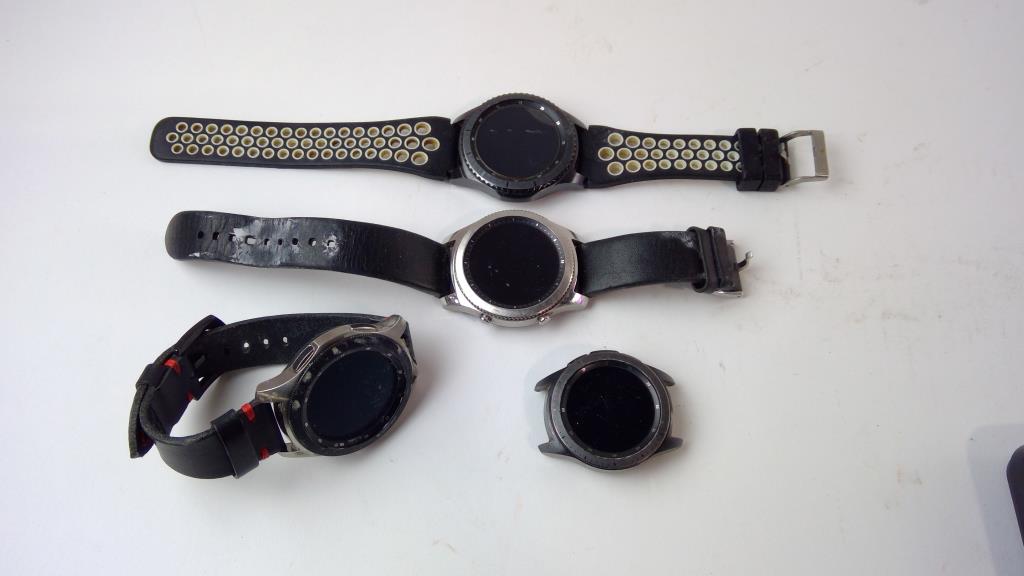 Samsung Smartwatch Lot, Sold For Parts, 4 Pieces | Property Room