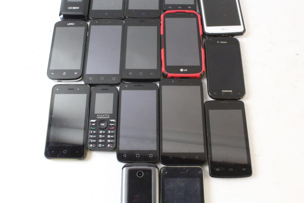 Samsung, UMX, LG, & More Cell Phone Lot, 5+ Pieces, Sold For Parts ...