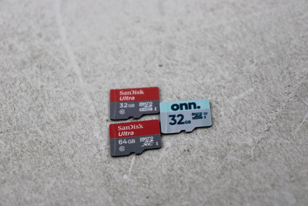 SanDisk And Onn MicroSD Cards 32-64GB | Property Room