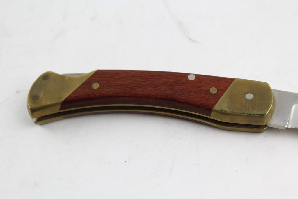 Schrade Uncle Henry LB7 Folding Pocket Knife With Sheath | Property Room