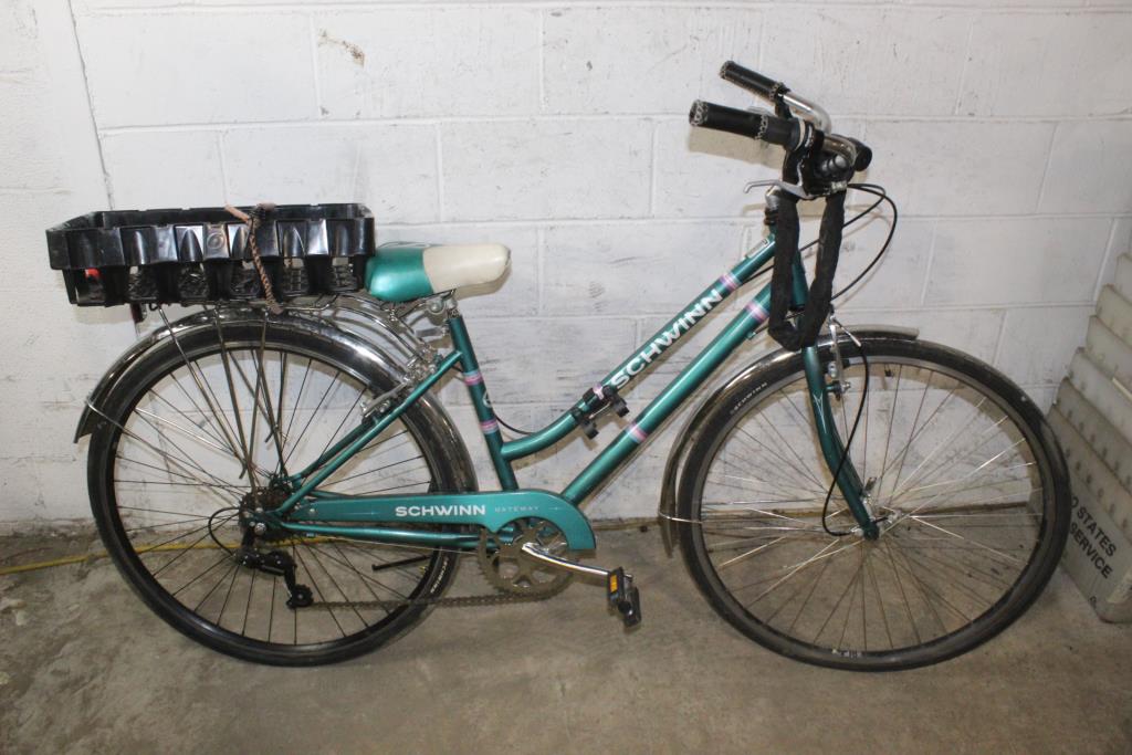 Schwinn Gateway Urban Bike | Property Room