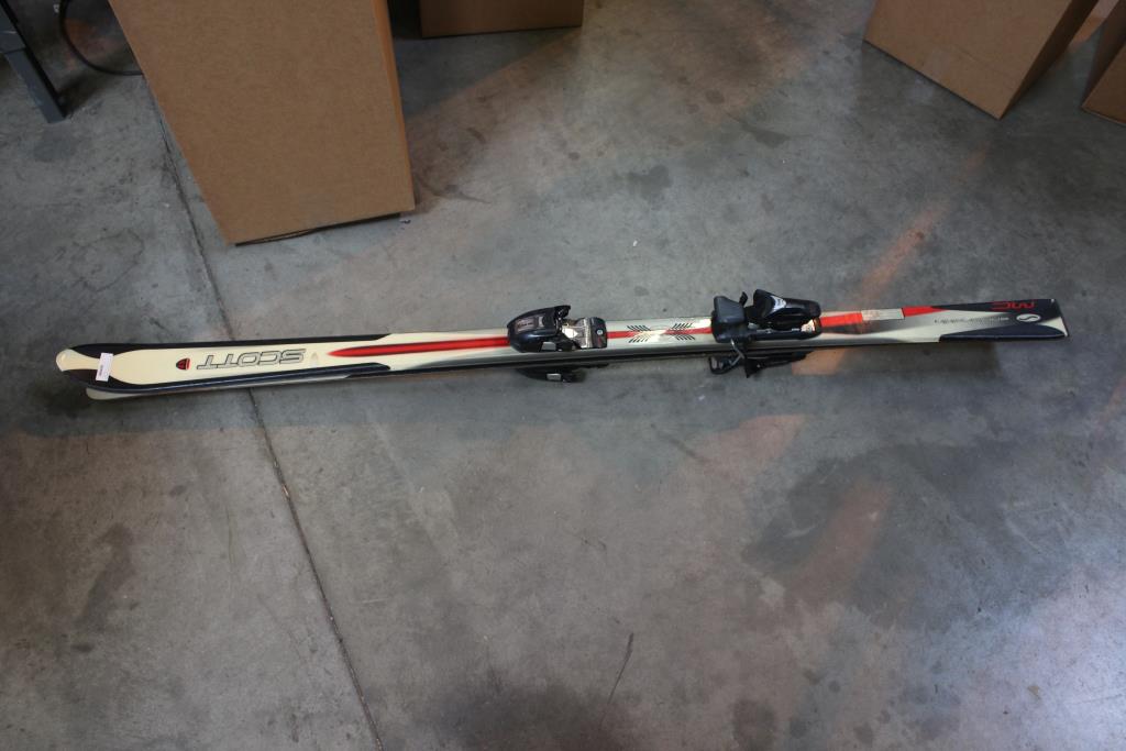 Scott Endorphin MC Skis With Bindings | Property Room