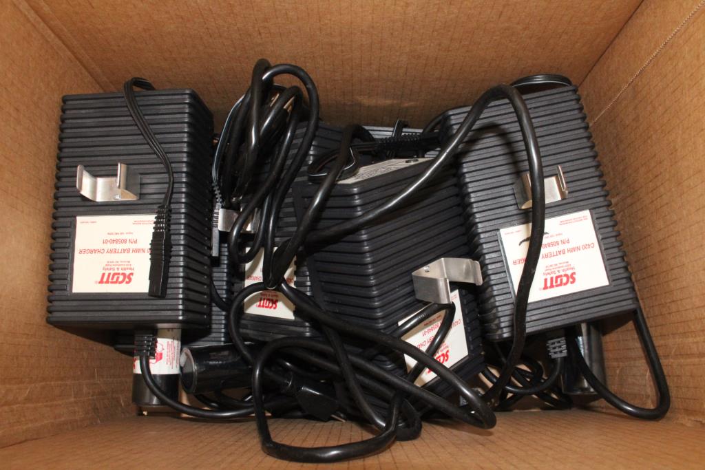Scott Ni-MH Battery Charger With Batteries | Property Room