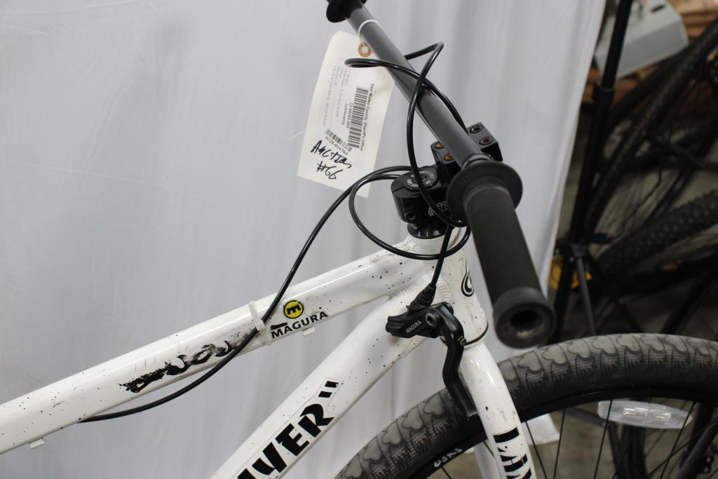 SE Big Flyer Bike | Property Room