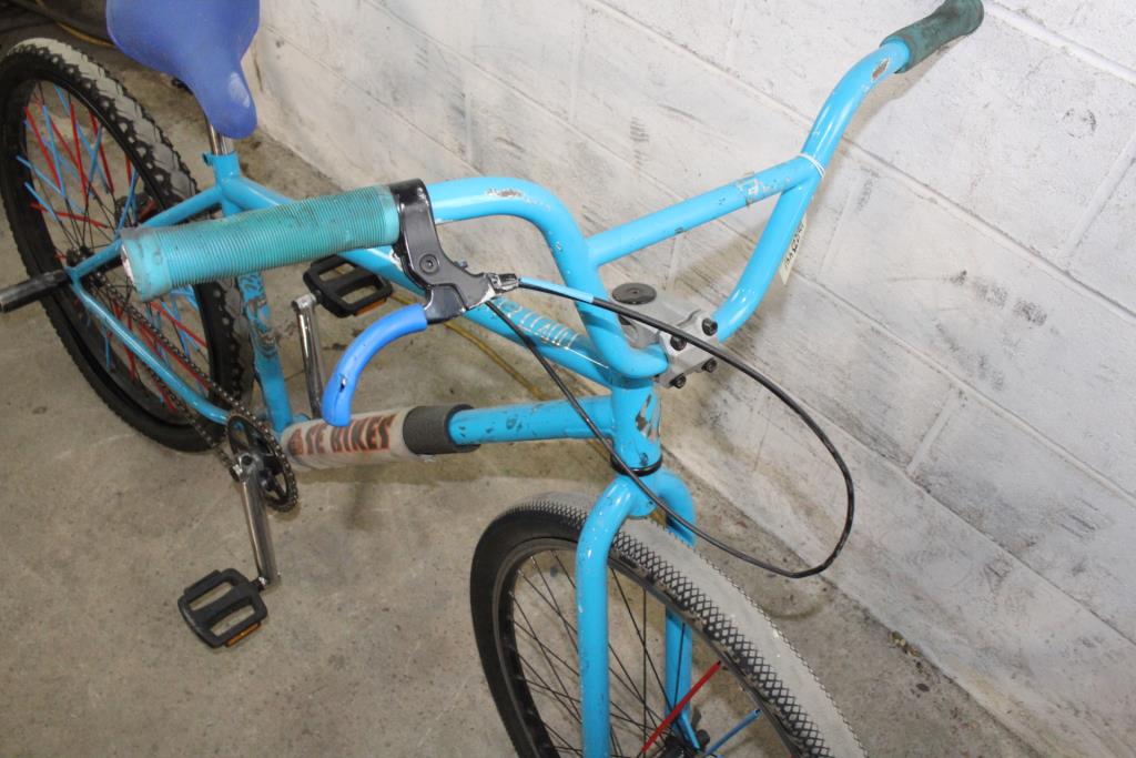 SE Racing BMX Bike | Property Room