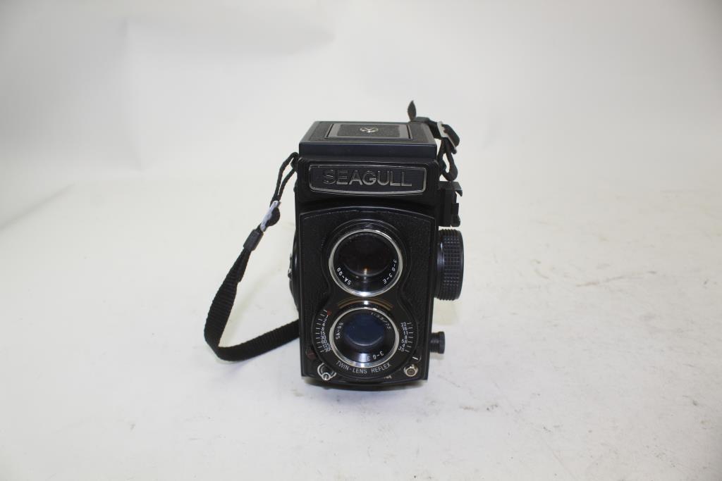 Seagull Twin Lens Reflex Camera (TLR) Black | Property Room