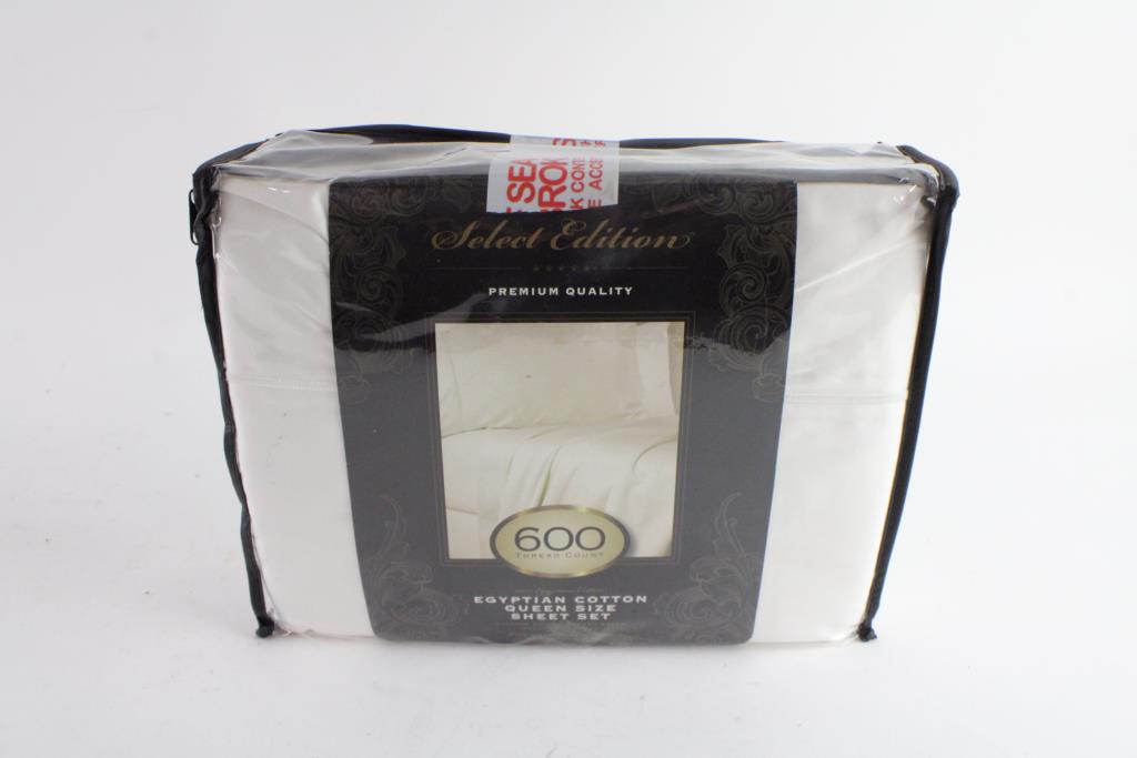 Select Edition 600 Thread Count Queen Size Sheet Set | Property Room