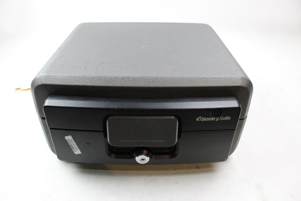 Sentry Safe C-33042106 Lock Box And Key | Property Room