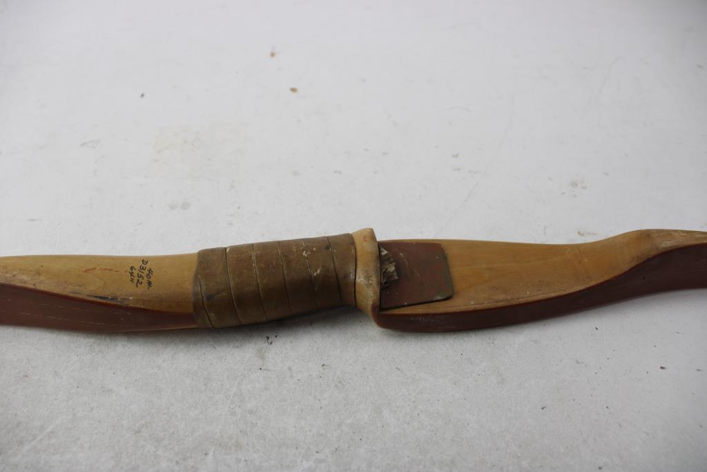 Shakespeare Wonderbow RH-400 Wooden Bow | Property Room