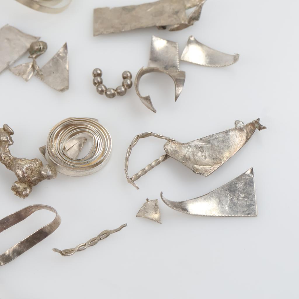 Silver Pieces, 25 Pieces | Property Room