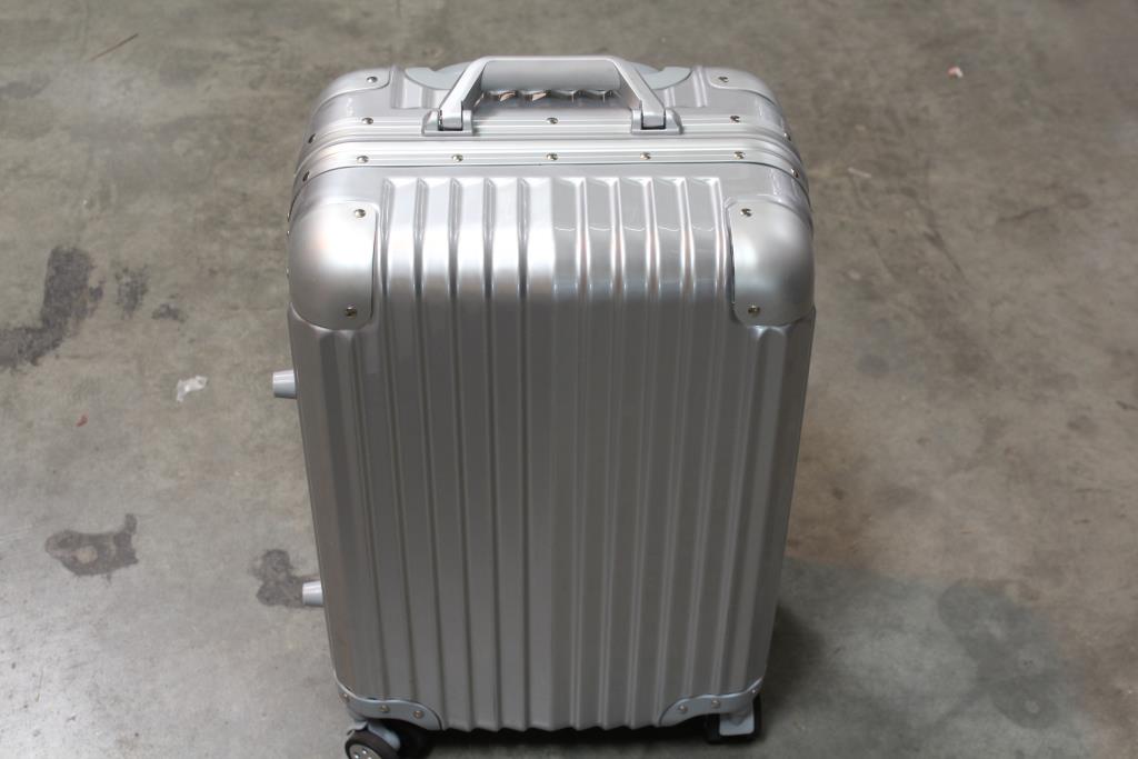 Silver Rolling Hard Sided Suitcase | Property Room