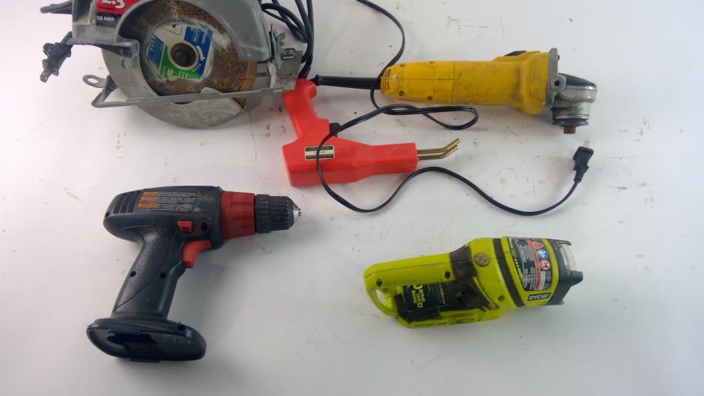 Skilsaw Circular Saw, DeWalt Grinder & More Tools, 5 Pieces | Property Room