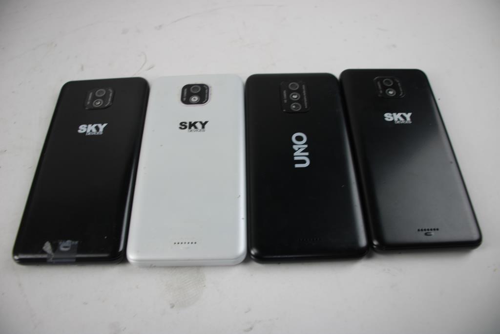 Sky Devices Smartphones, Un1o Smartphone, 4+ Pieces | Property Room