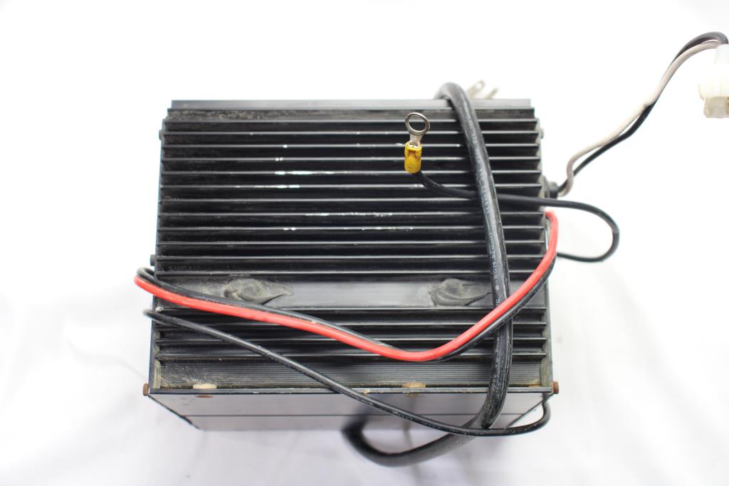 Skyjack 24V Scissor Lift Signet Charger | Property Room