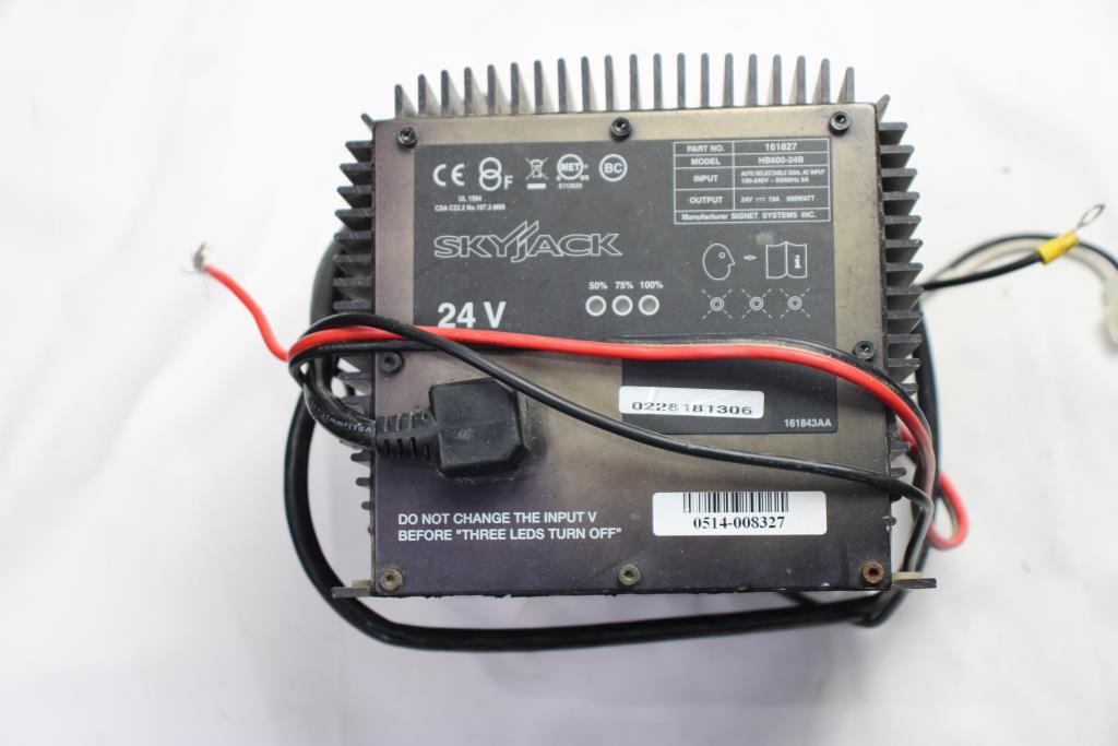 Skyjack 24V Scissor Lift Signet Charger | Property Room