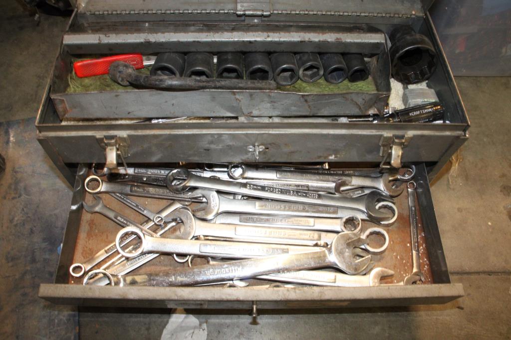 Sliver Tool Box With Mechanics Tools | Property Room