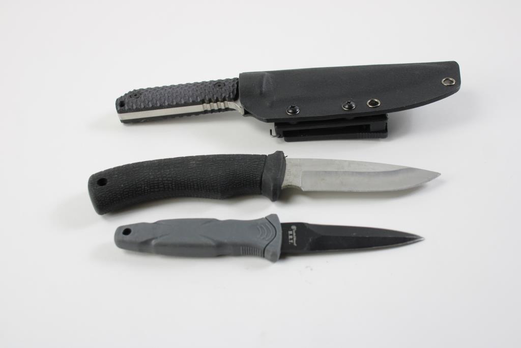 Smith & Wesson And Other Knives, 3 Pieces | Property Room