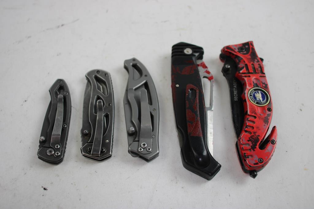 Smith & Wesson And Other Knives, 5 Pieces | Property Room