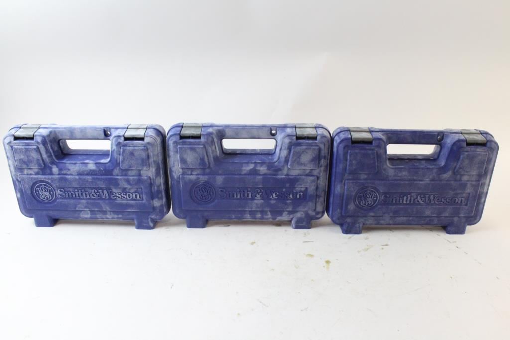 Smith & Wesson Hard Shell Pistol Cases, 3 Pieces | Property Room