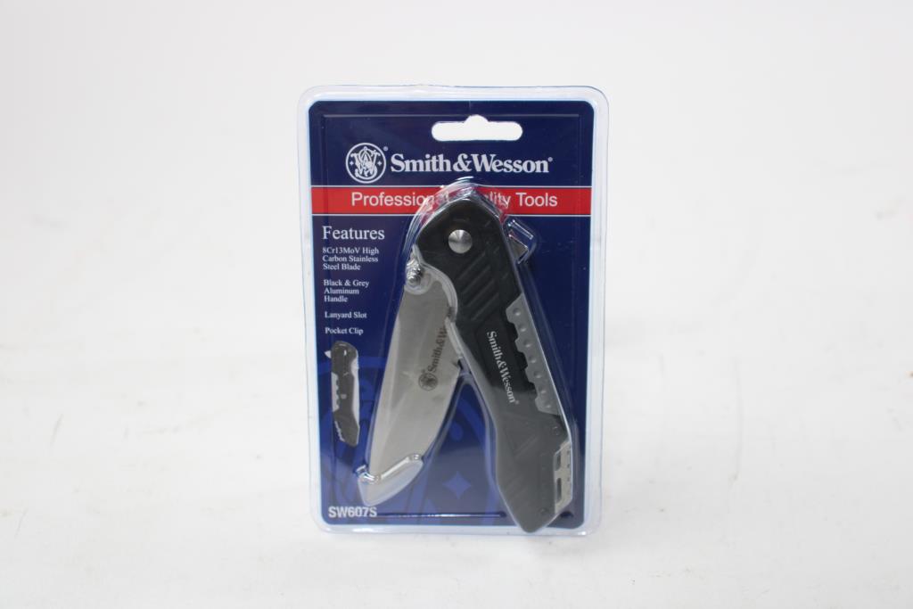 Smith & Wesson High Carbon Stainless Steel Blade | Property Room