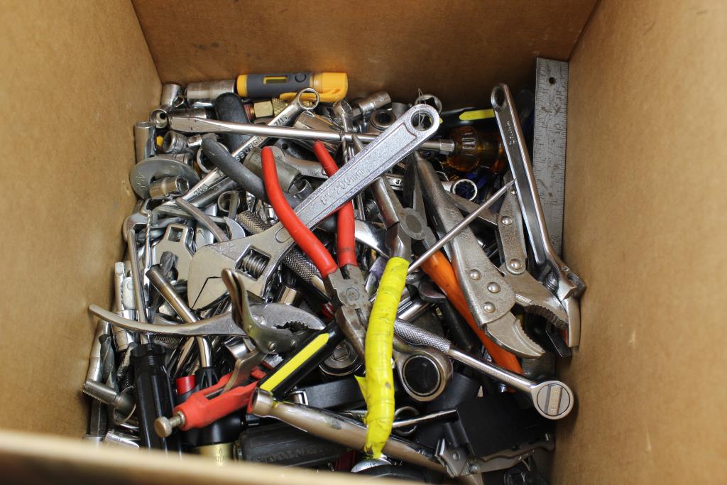 Smith's Multitool, Benchtop Pro Screwdriver, And More, 15+ Pieces ...