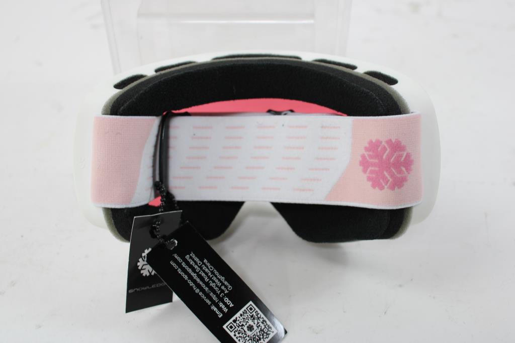 Snowledge Snow Goggles | Property Room